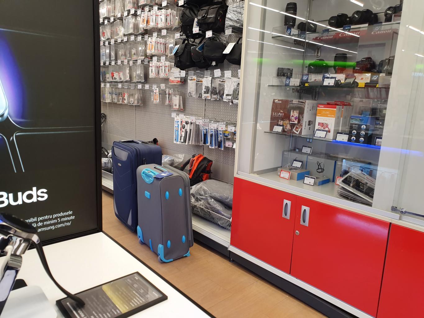 Samsung Galaxy S10+ mini-review + primele impresii: mult ecran, Bokeh ...