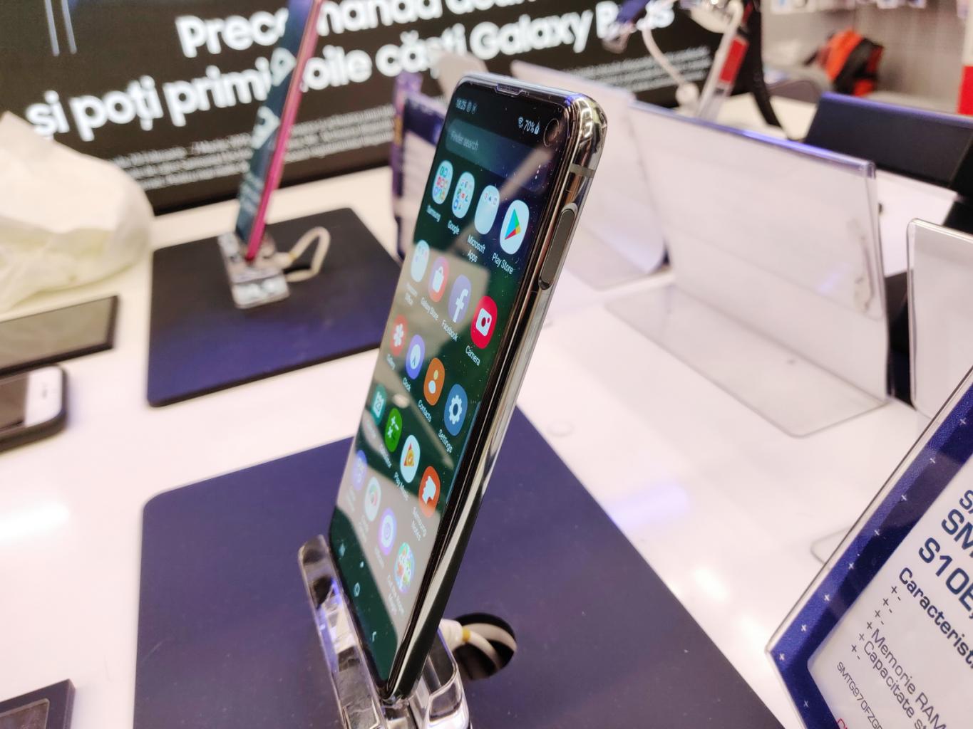 Samsung Galaxy S10e mini-review + primele impresii: cel mic şi compact ...
