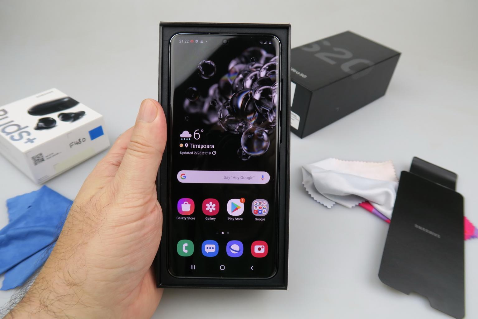 Samsung Galaxy S20 Ultra 5G: Design memorabil, din materiale premium ...