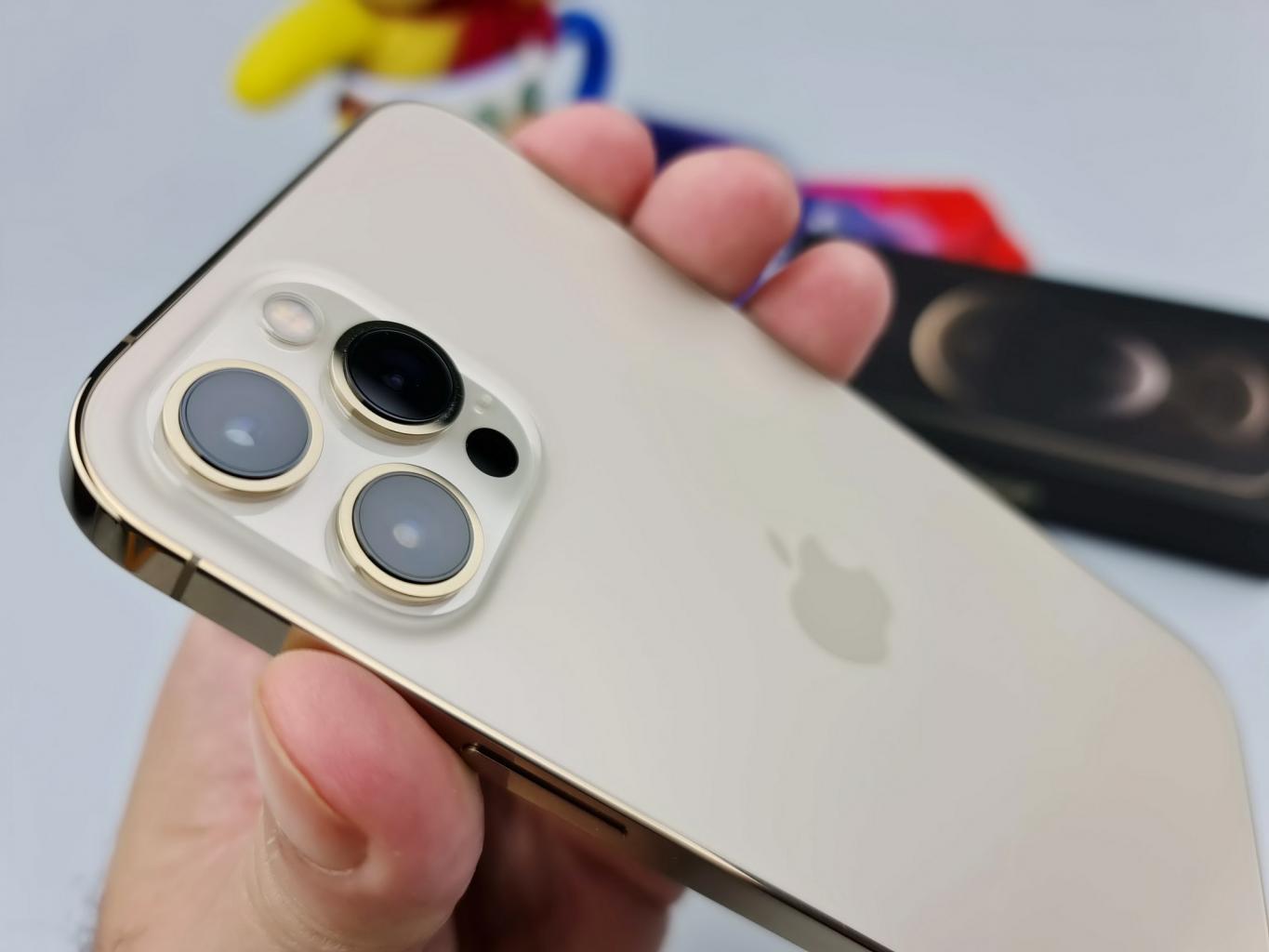 Apple iPhone 12 Pro MAX Review detaliat în limba română (Evaluare ...