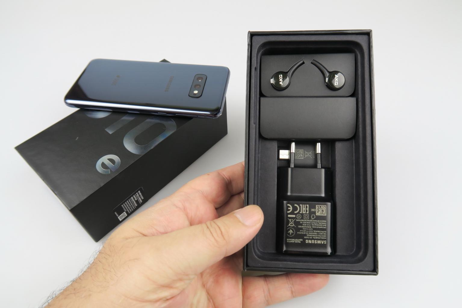 Samsung Galaxy S10e Unboxing + mini review: incredibil de compact ...