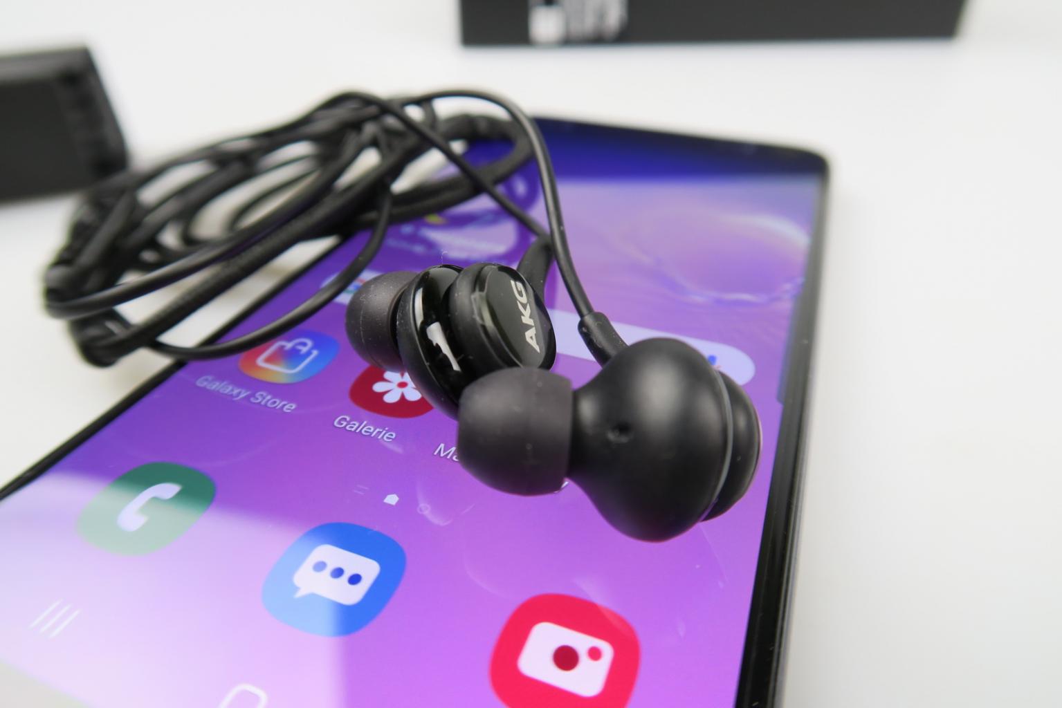 Samsung Galaxy S10e Unboxing + mini review: incredibil de compact ...